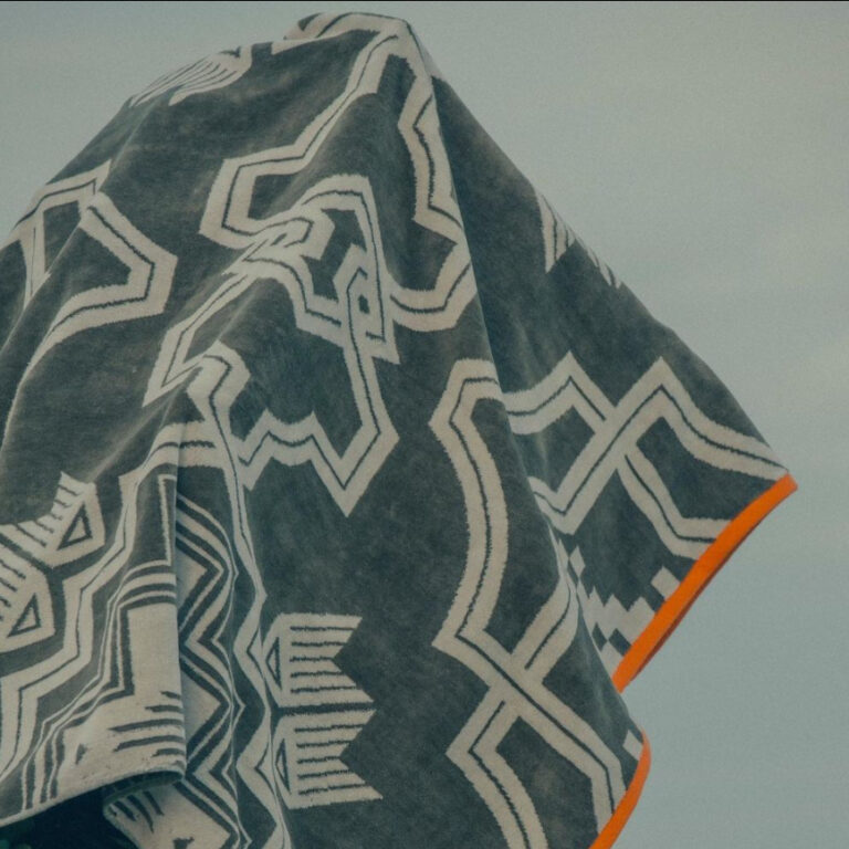 【3/18(土)～】old mountain×oldsea『kakemono』発売情報 | キャンプギア・ガレージブランド抽選入荷情報